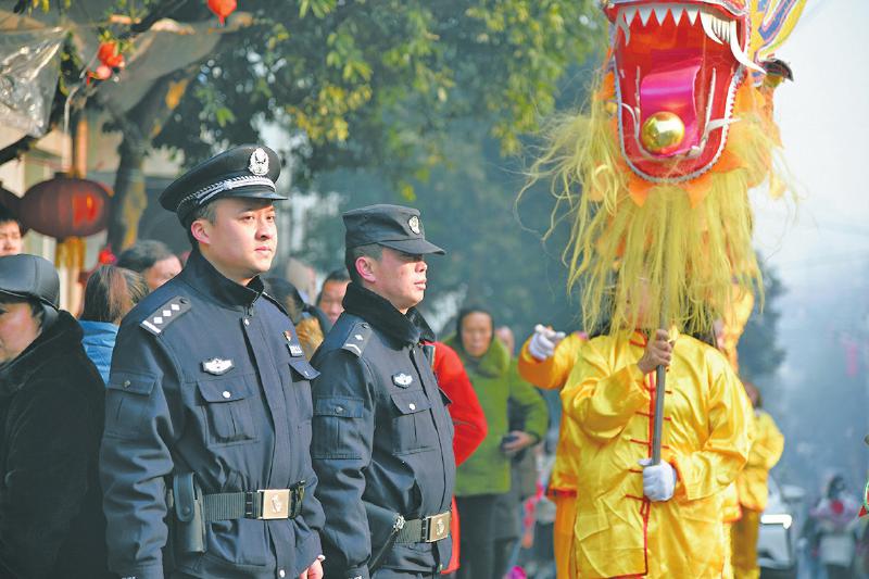 早上8点，“保龙一族”出发了 第04版:特别报道 20230202期 四川法治报